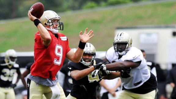 drew brees throwing motion