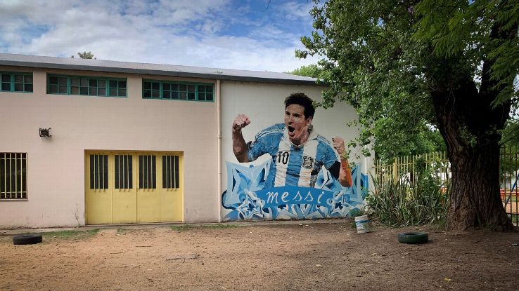 Messi's holiday in Rosario again fuels hope of a return home to play ...