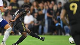 'Badlands' Booker sets world record on lemonade chug - ESPN Video