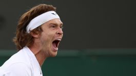 Federer breaks down during trophy ceremony - ESPN Video