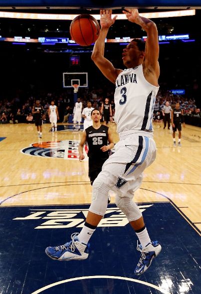 Hart shows up big time for Cats | Hardwood Hoops