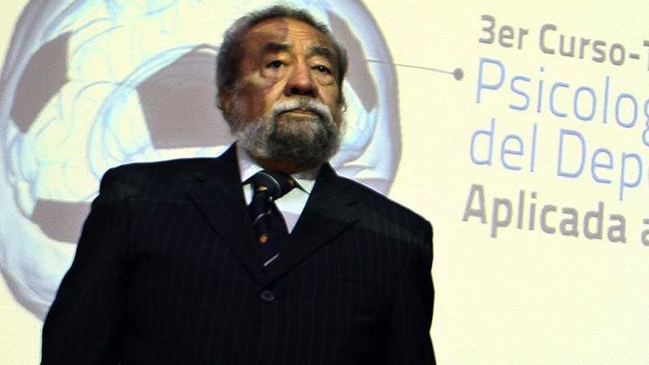 Fallece el doctor Rivas, expsicólogo de Pumas y del Tri - ESPN