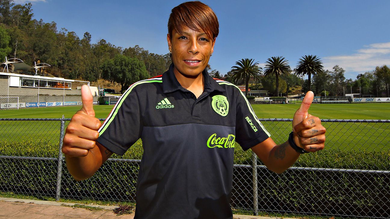 Maribel Domínguez y su nueva faceta como auxiliar técnico en Tri femenil