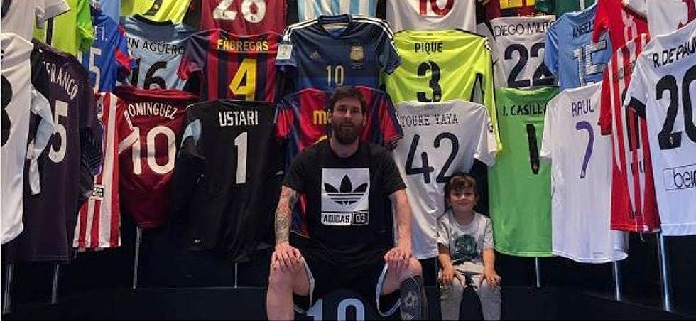 Messi presentó su impresionante colección de camisetas