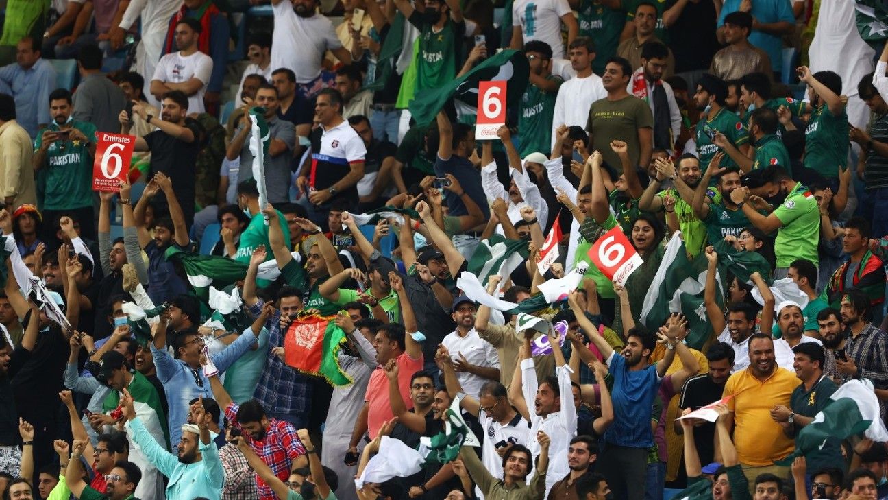 Crowd trouble mars Pakistan-Afghanistan clash as 'thousands' of ...