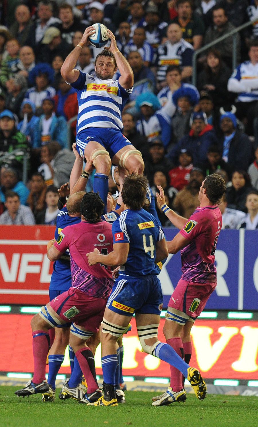 Ospreys sign South African lock Steenkamp Guinness Pro12