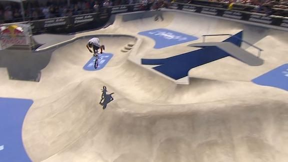 Brett Banasiewicz run 1 in BMX Park Finals - ESPN Video