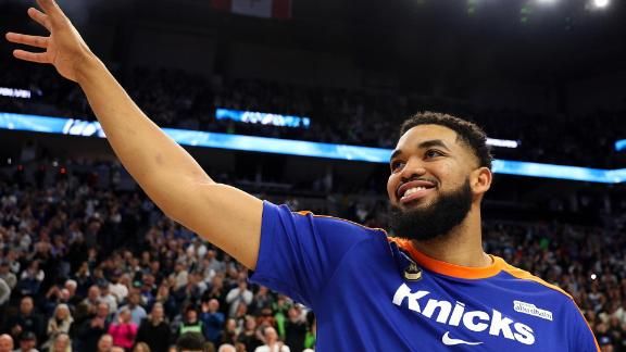 KAT recibe un homenaje y una ovación de pie - ESPN Video