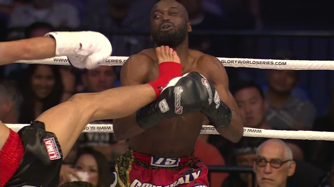 Right kick to the head lands massive KO - ESPN Video