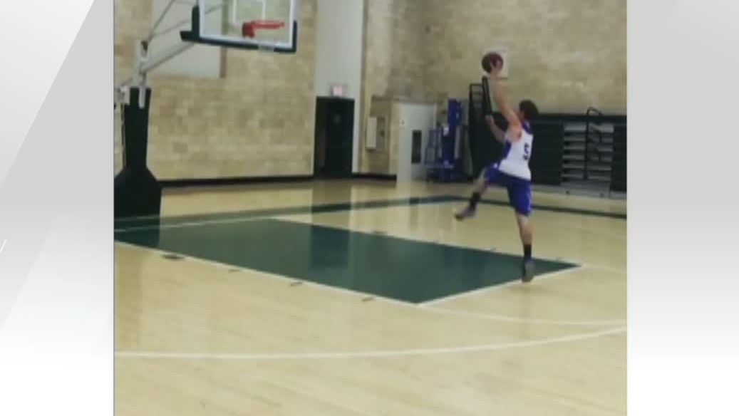 6-foot-2 college player dunks from behind foul line - ESPN Video