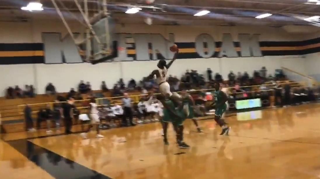 Texas high schooler makes a pro-sized poster dunk - ESPN Video