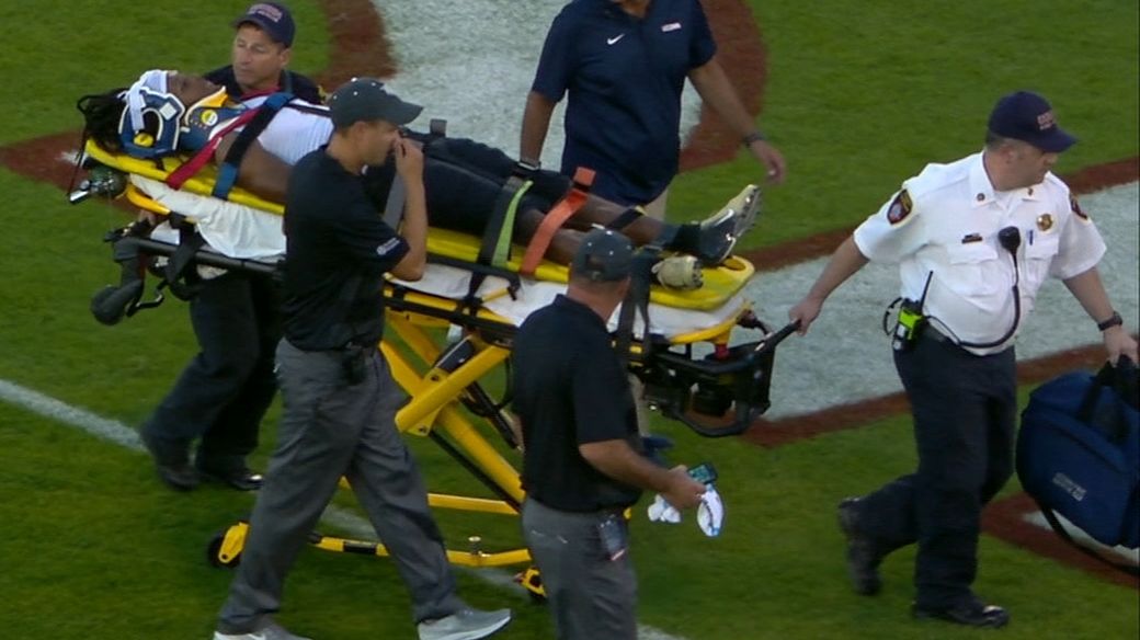 UCF's Aaron Robinson exits game on a stretcher - ESPN Video