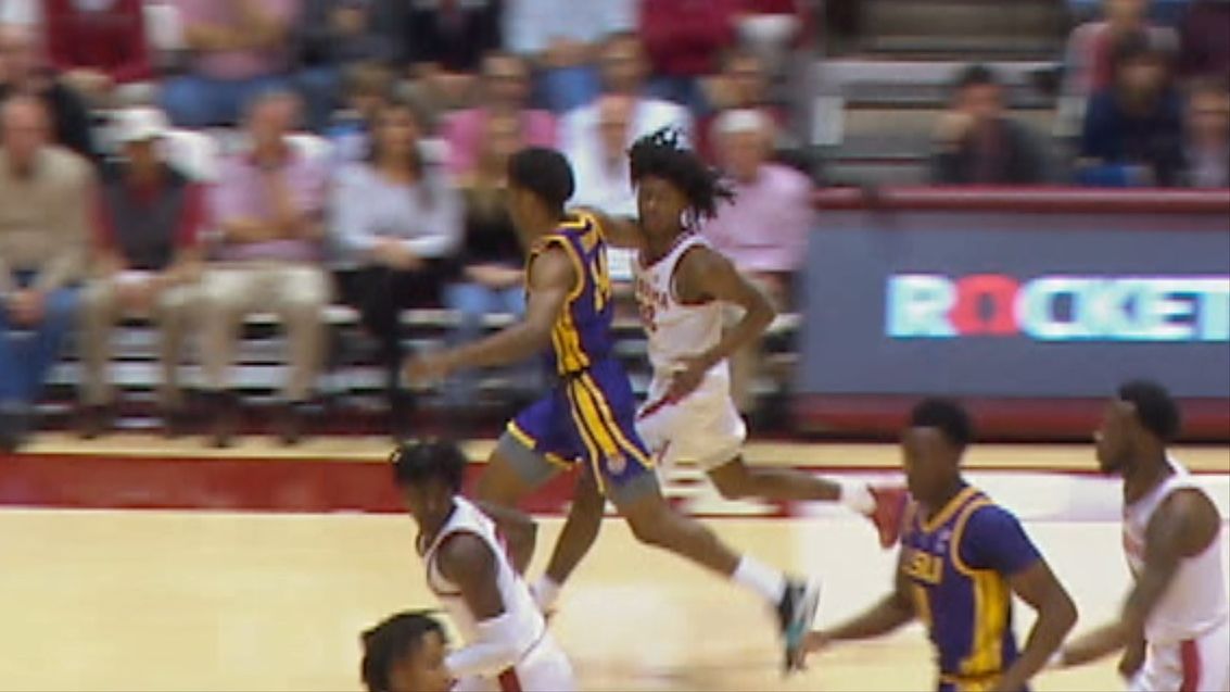 Taylor earns flagrant foul for hard elbow - ESPN Video