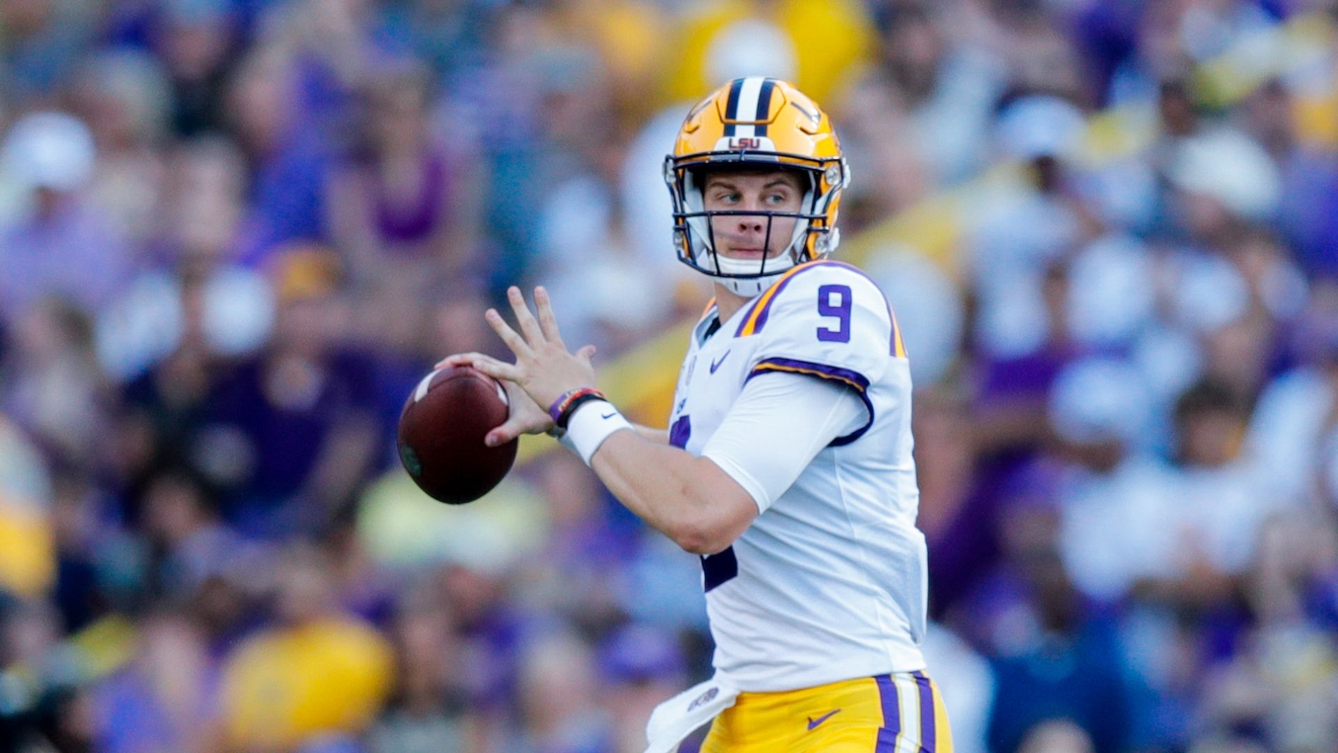 Burrow throws 5 TDs, leading LSU to rout in opener - ESPN Video