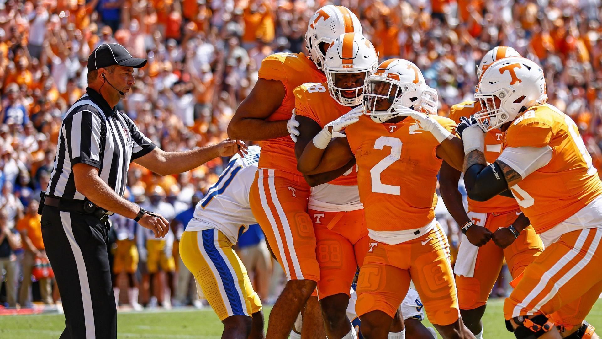 Jabari Small falls into the end zone for Tennessee TD - ESPN Video