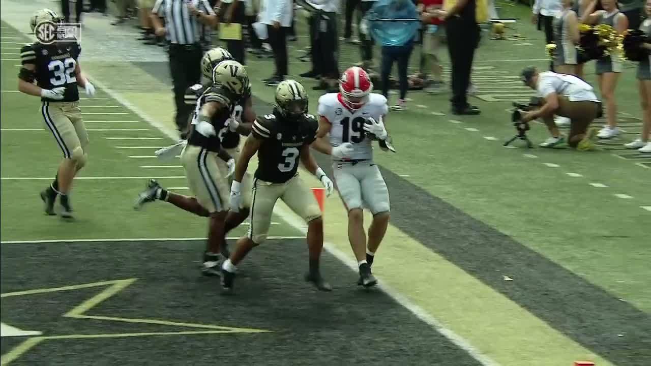 Bowers breaks free for 3rd TD of the day - ESPN Video