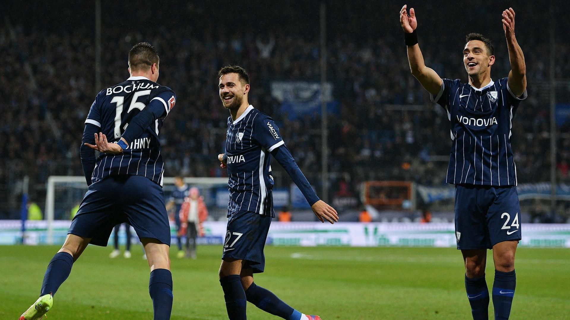 Milos Pantovic seals Bochum win with goal from beyond half - ESPN Video