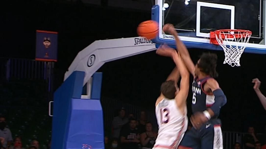 Isaiah Whaley with the massive stuff at the rim - ESPN Video