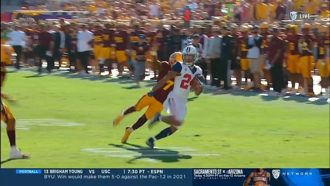 Dorian Singer hauls in an impressive one-handed catch - ESPN Video