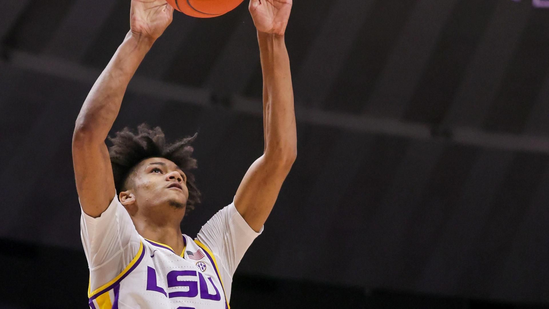 LSU's Alex Fudge destroys the rim with this one-handed slam - ESPN Video