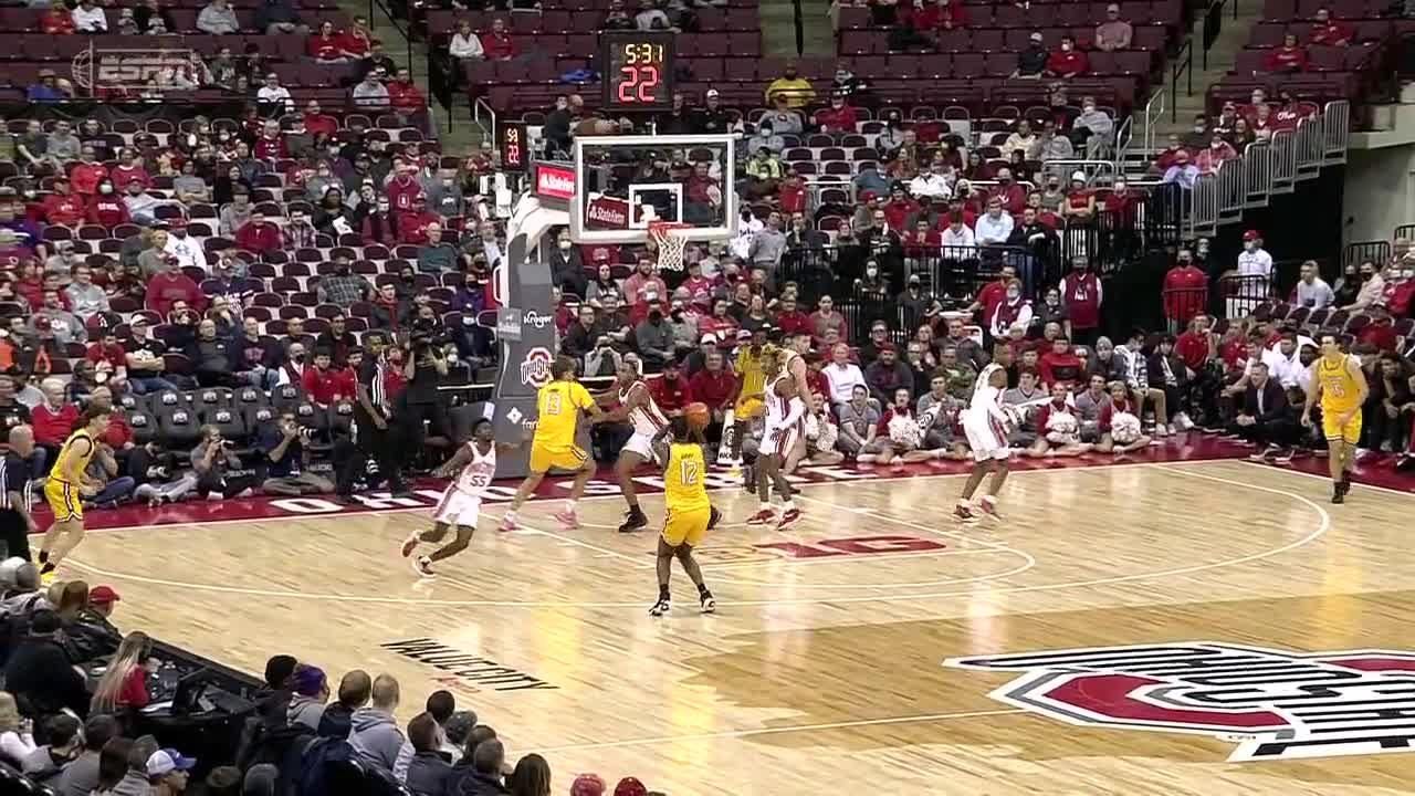 Terry Nolan Jr. makes beautiful dime for Juwan Gray's 3 - ESPN Video