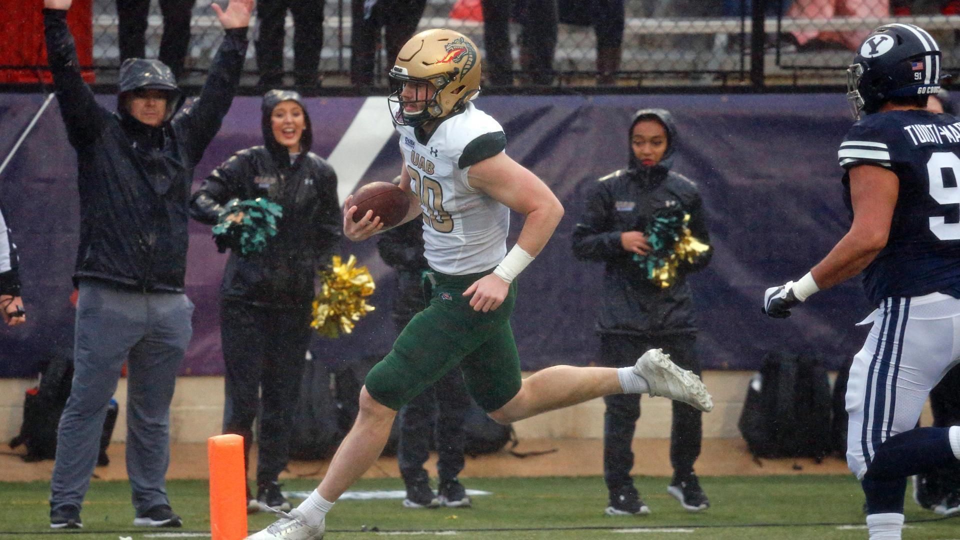 Gerrit Prince breaks a few tackles to put UAB on the board - ESPN Video