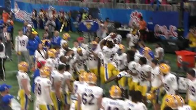 Brandon Hill caps off INT with slam dunk celebration on sideline - ESPN ...