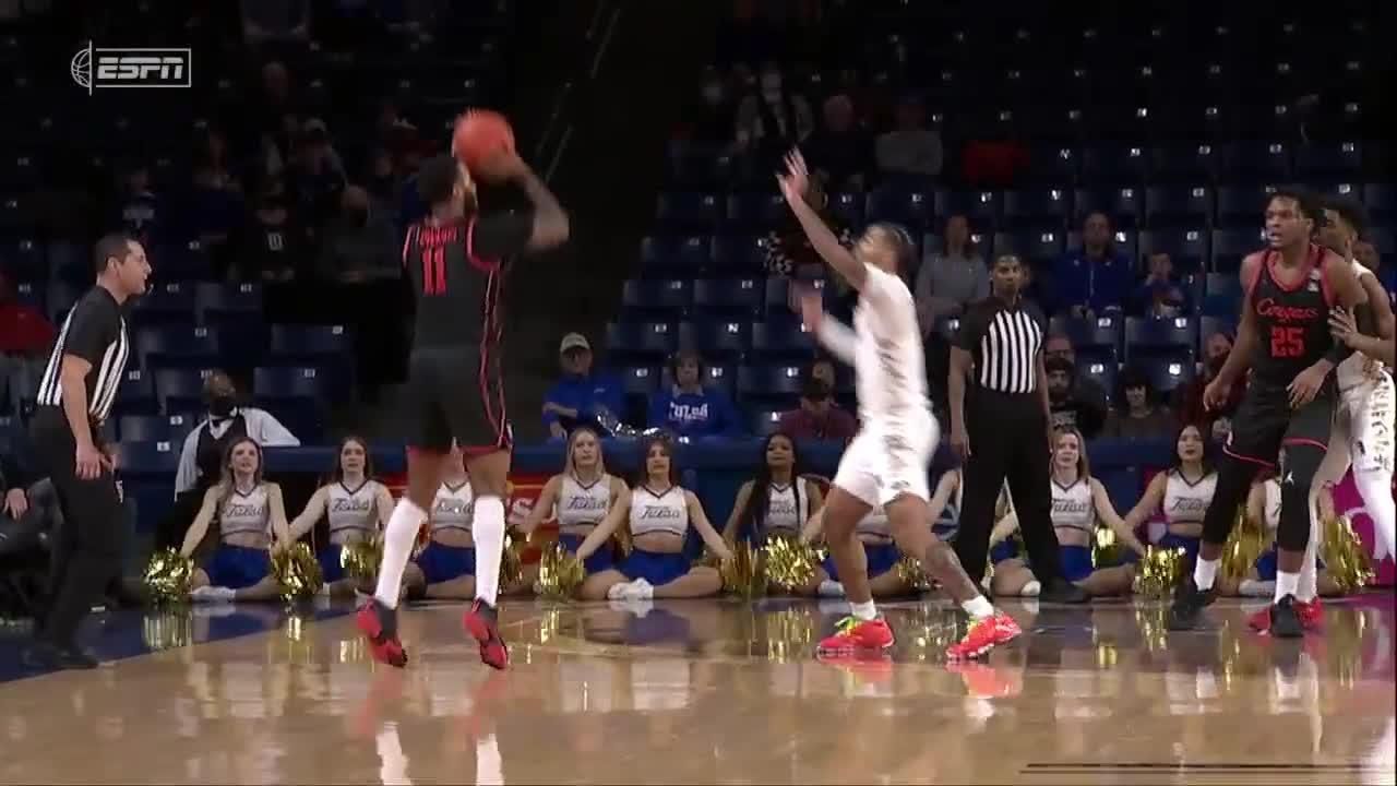 Taze Moore fights off defender for and-1 - ESPN Video