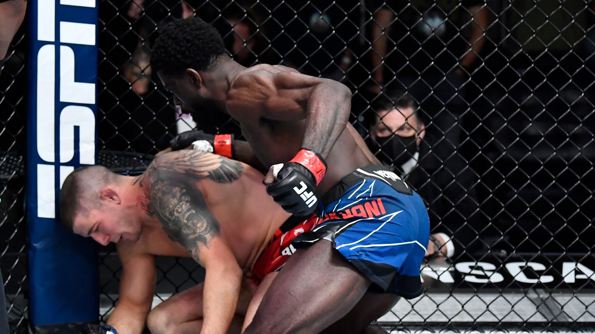 Chidi Njokuani finishes Marc-Andre Barriault in 16 seconds - ESPN Video