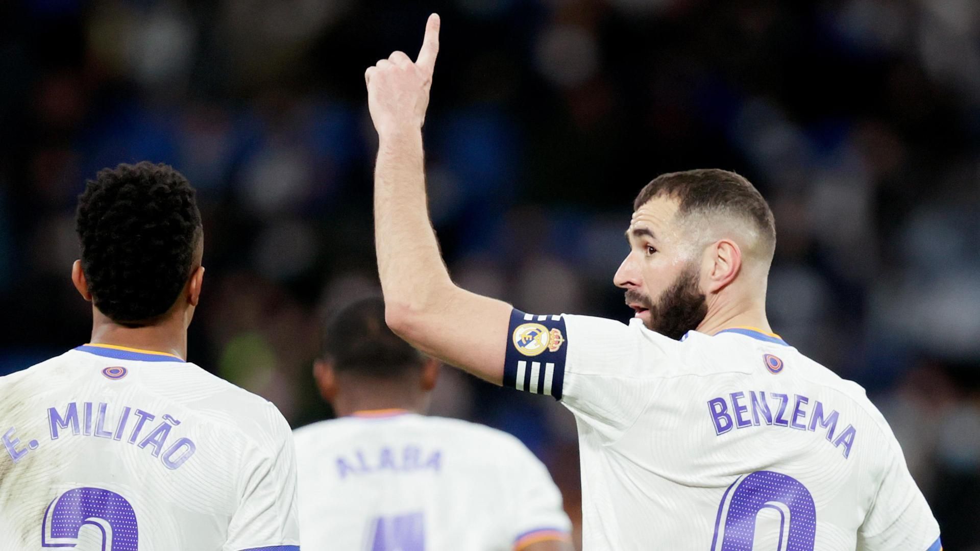 Benzema scores his 18th goal of the season after converting a penalty ...