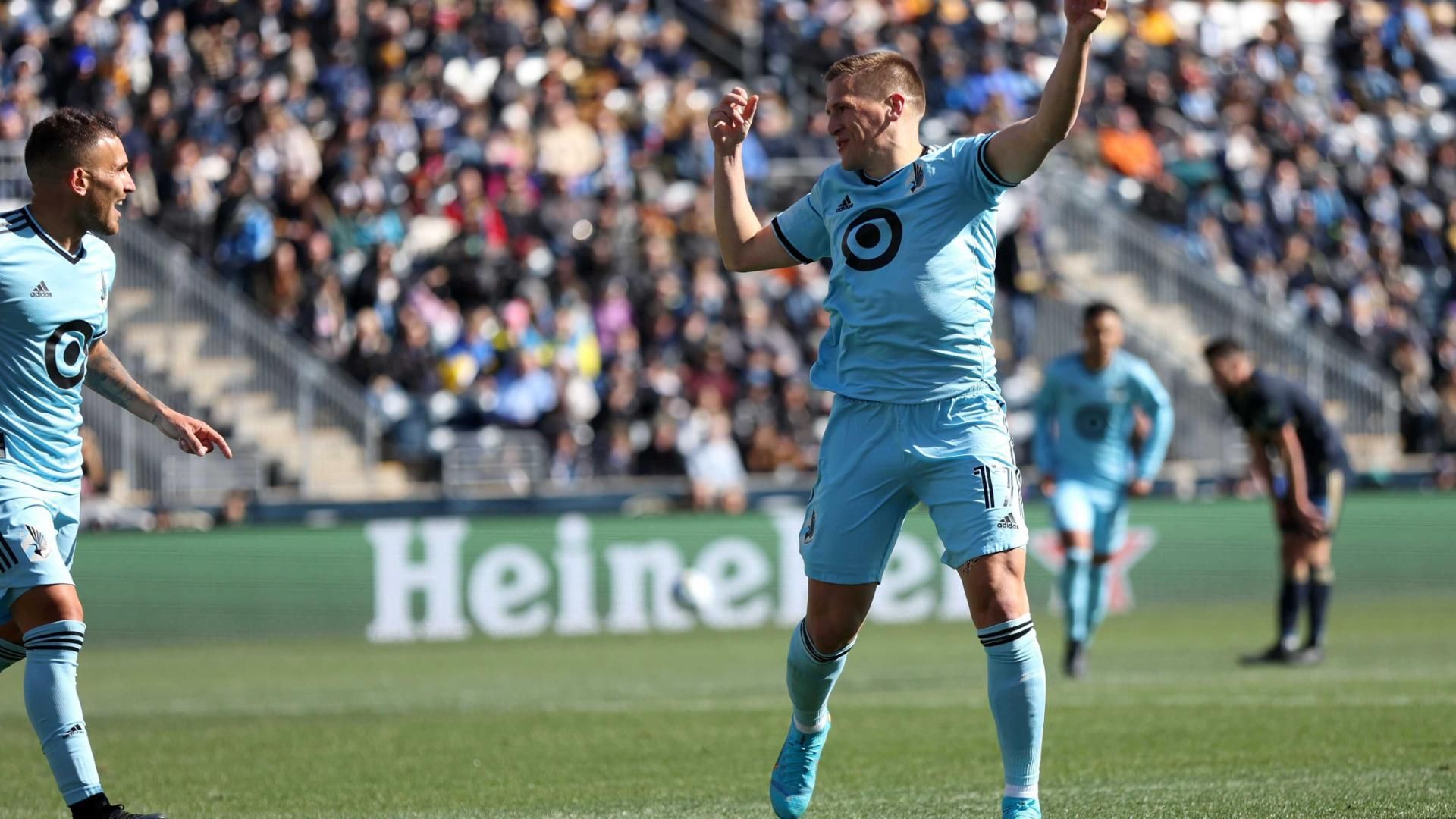 ESPN: Serving sports fans. Anytime. Anywhere.