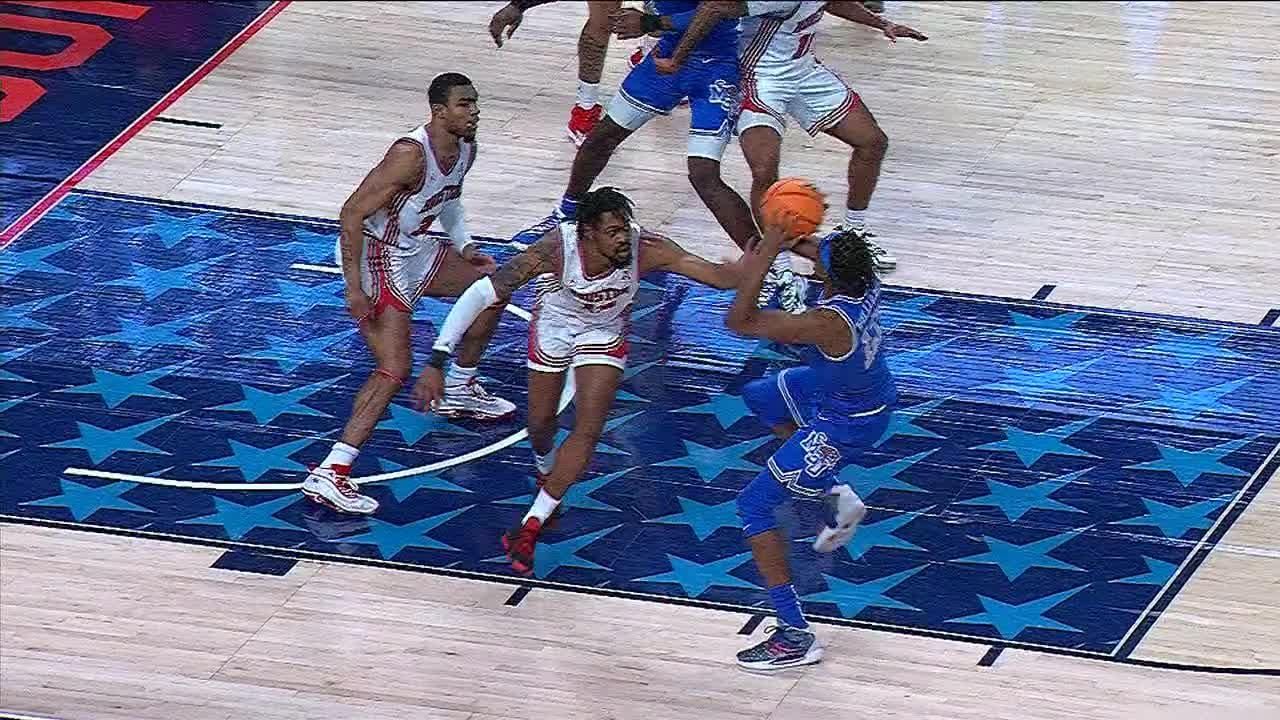 Deandre Williams nails the jumper - ESPN Video