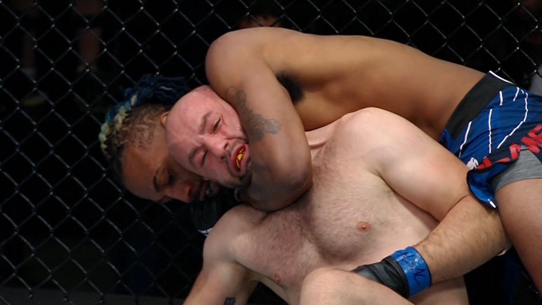 Joseph Holmes wins in incredible fashion during Round 1 - ESPN Video