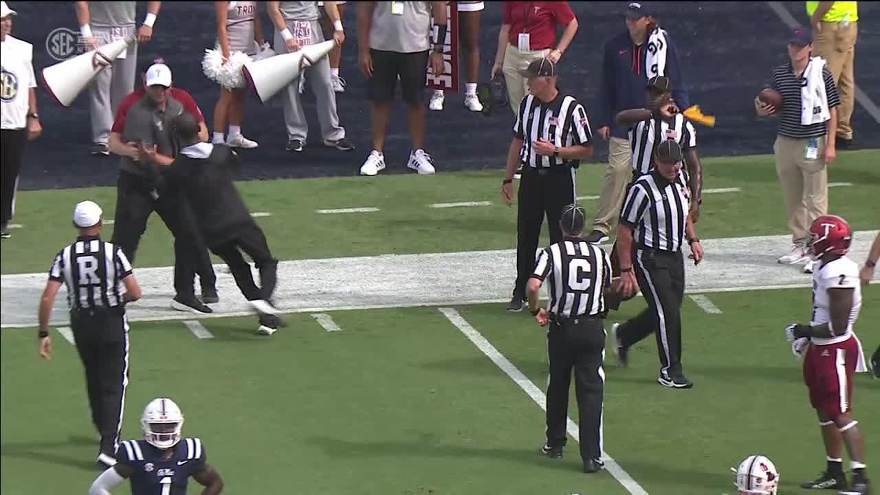 Troy coach gets unsportsmanlike conduct penalty on the sidelines - ESPN ...