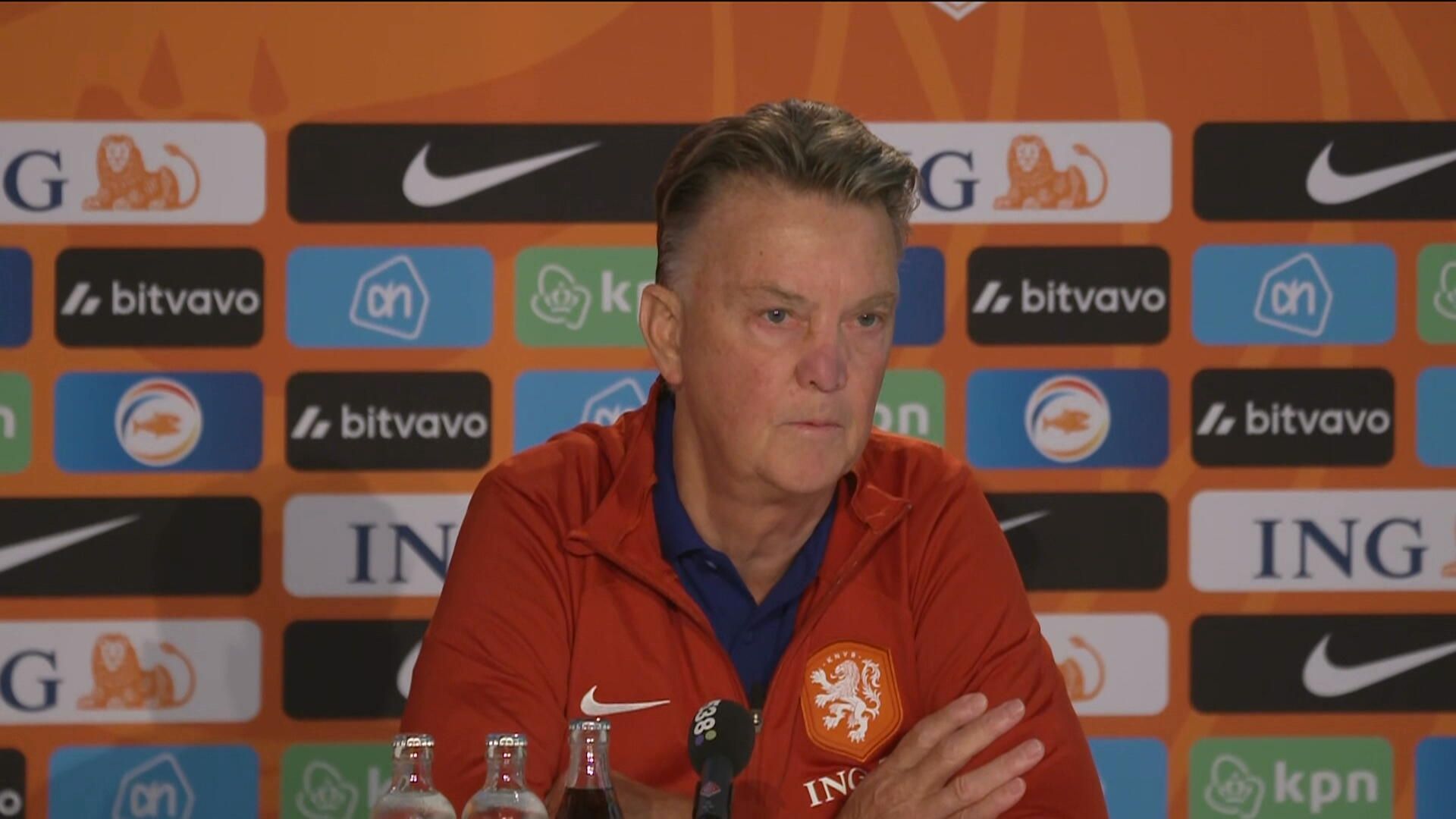 Gemist: Van Gaal verklaart keuzes voor keepers: "Ik ben altijd heel