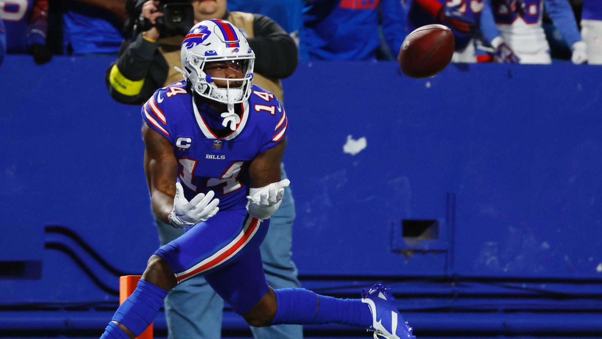 ESPN: Serving sports fans. Anytime. Anywhere.