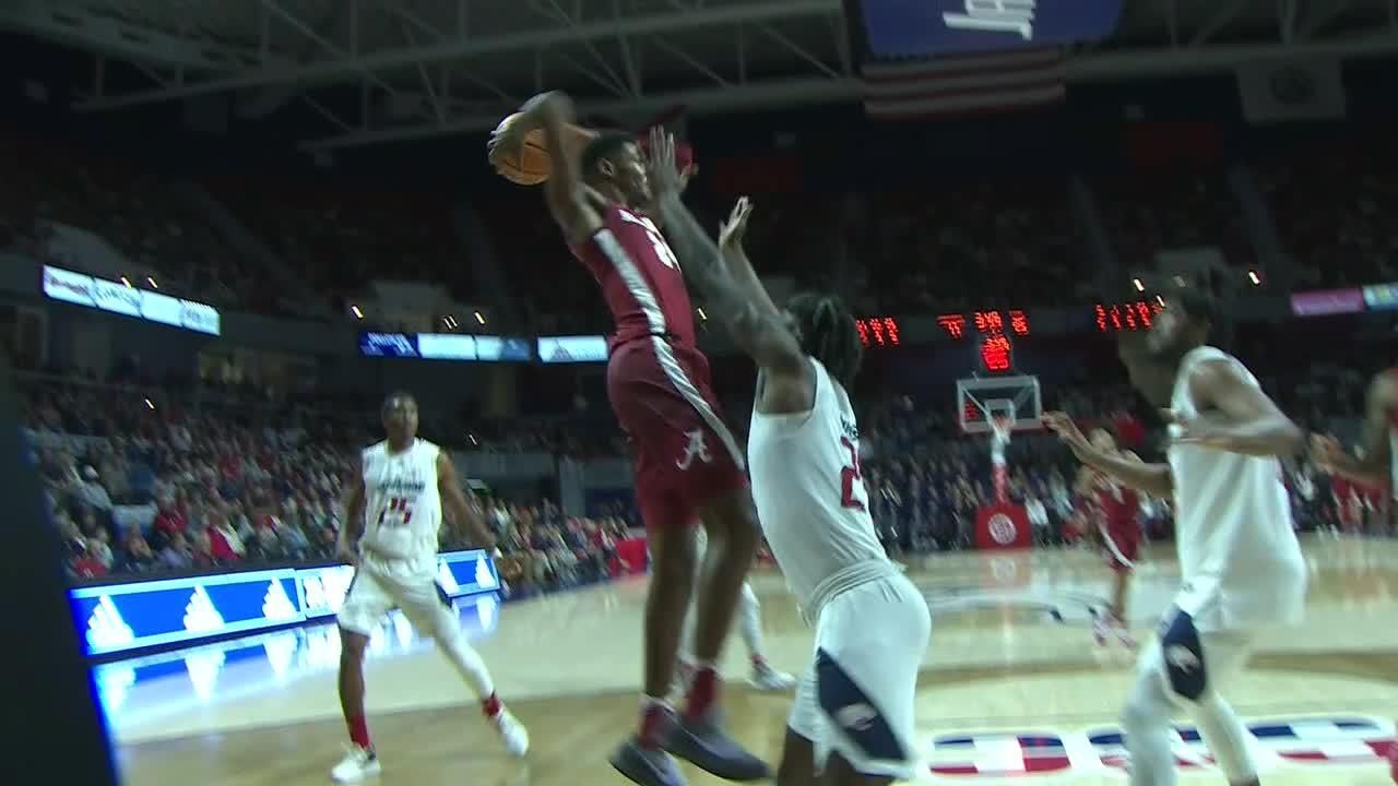 Check out this sweet pass from Nick Pringle - ESPN Video