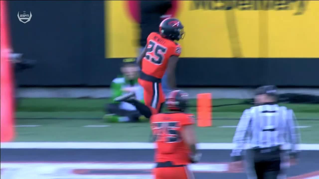 Isaiah Newell bursts through the middle for an Oregon State TD - ESPN Video