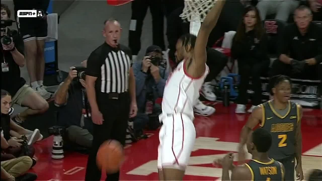 J'wan Roberts rocks the rim with flush - ESPN Video