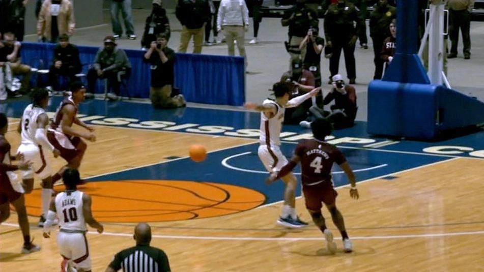 Cameron Matthews nutmegs defender with pinpoint dime - ESPN Video