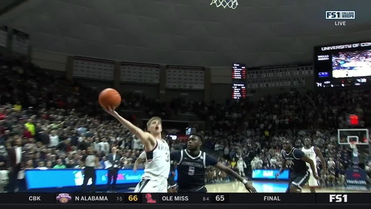 UConn's Joey Calcaterra dazzles with catch and score in one motion ...