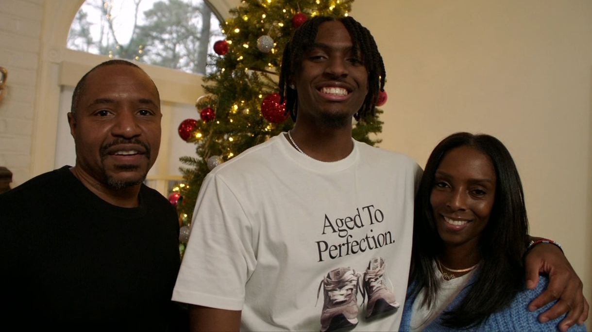Why Christmas means more at Tyrese Maxey's house - ESPN Video
