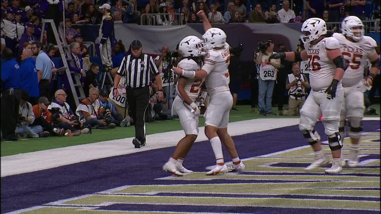 Jonathon Brooks Muscles His Way For A Longhorns Td Espn Video