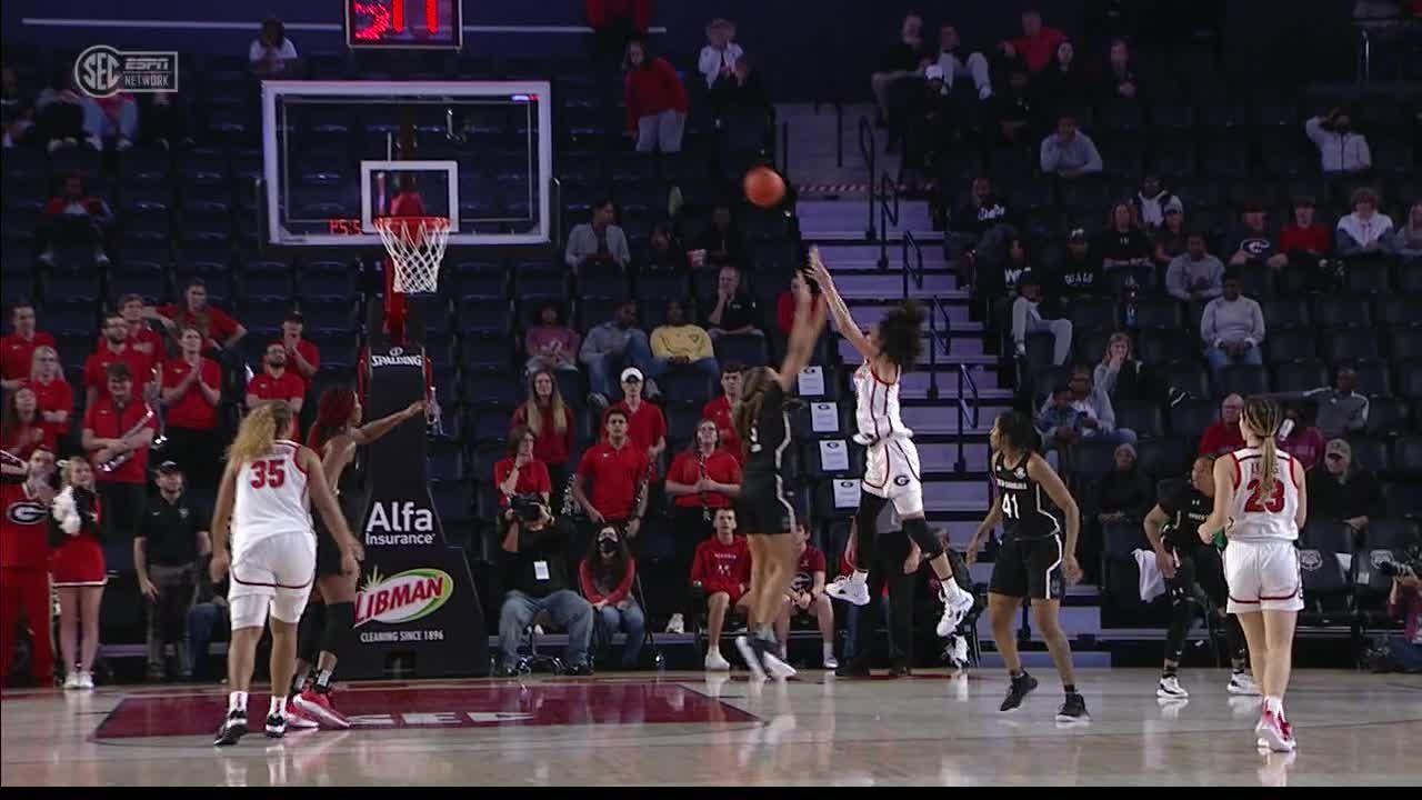 Alisha Lewis' great pass sets up Brittney Smith's jumper - ESPN Video