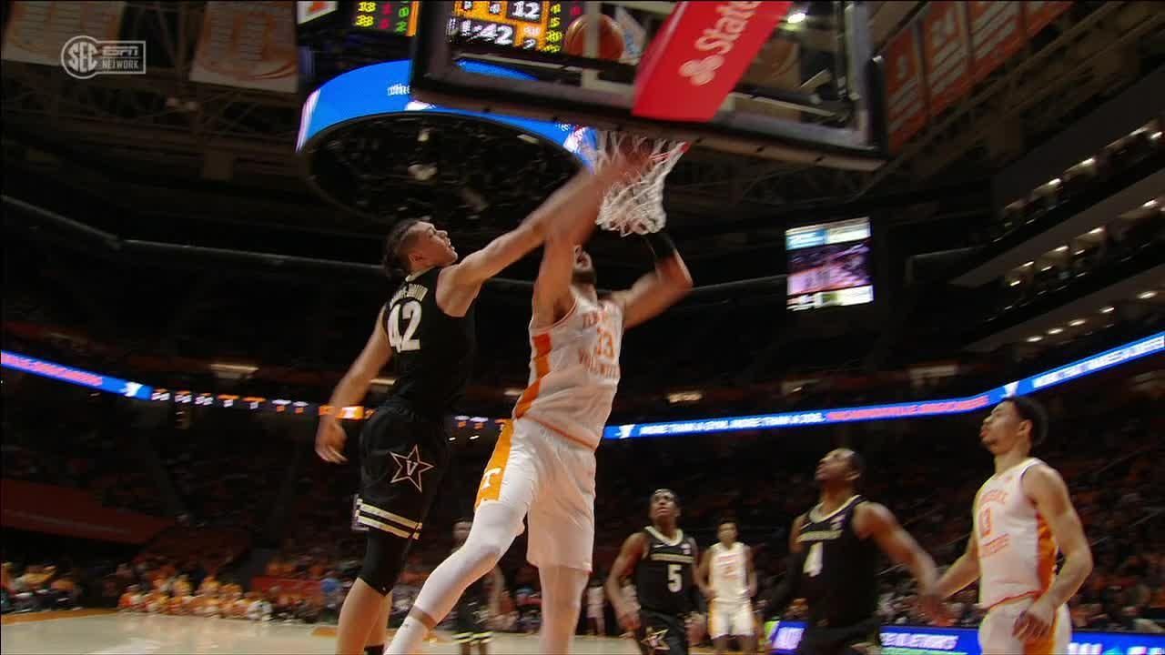 Uros Plavsic makes a nice move for the lay-in - ESPN Video