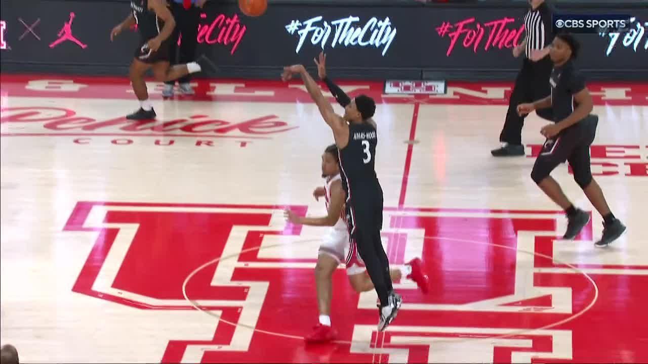 Mika Adams-Woods hits half-court buzzer-beater - ESPN Video