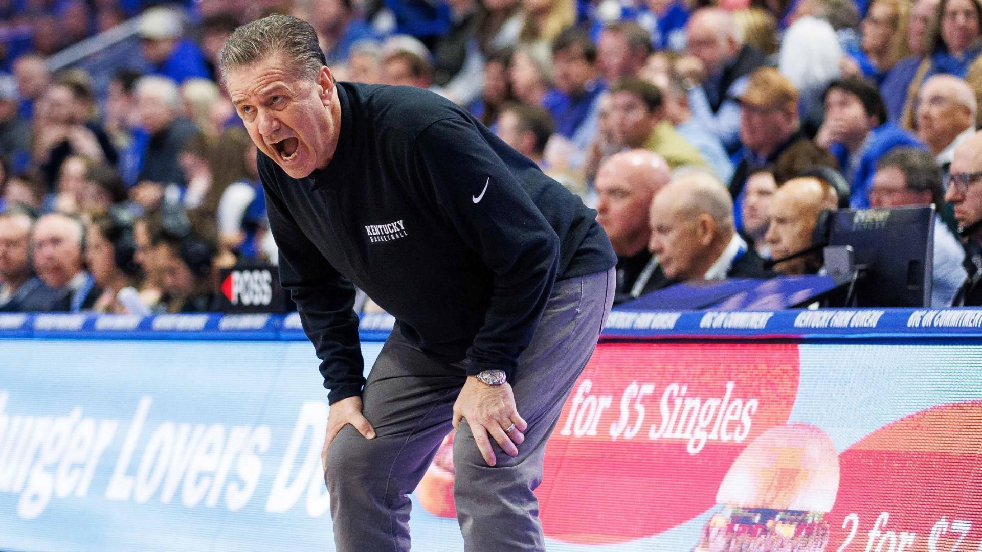 Calipari stomps both feet after Jacob Toppin's offensive foul - ESPN Video