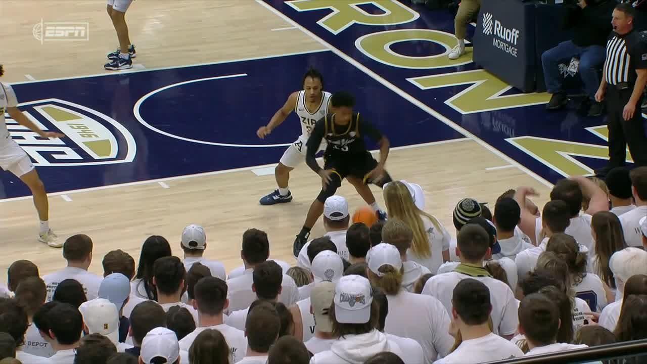 Miryne Thomas elevates for slam vs. Akron Zips - ESPN Video