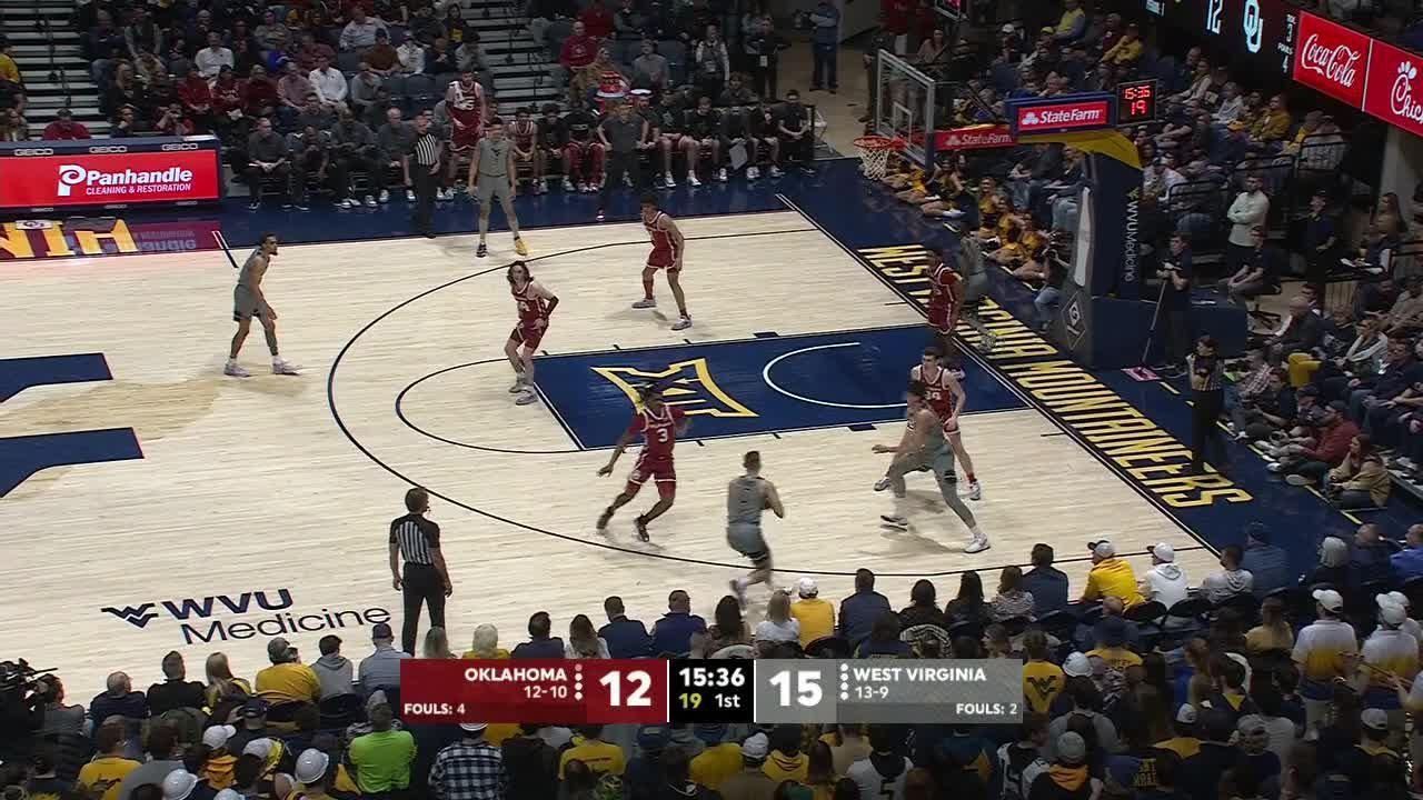 Tre Mitchell rocks the rim with powerful flush - ESPN Video