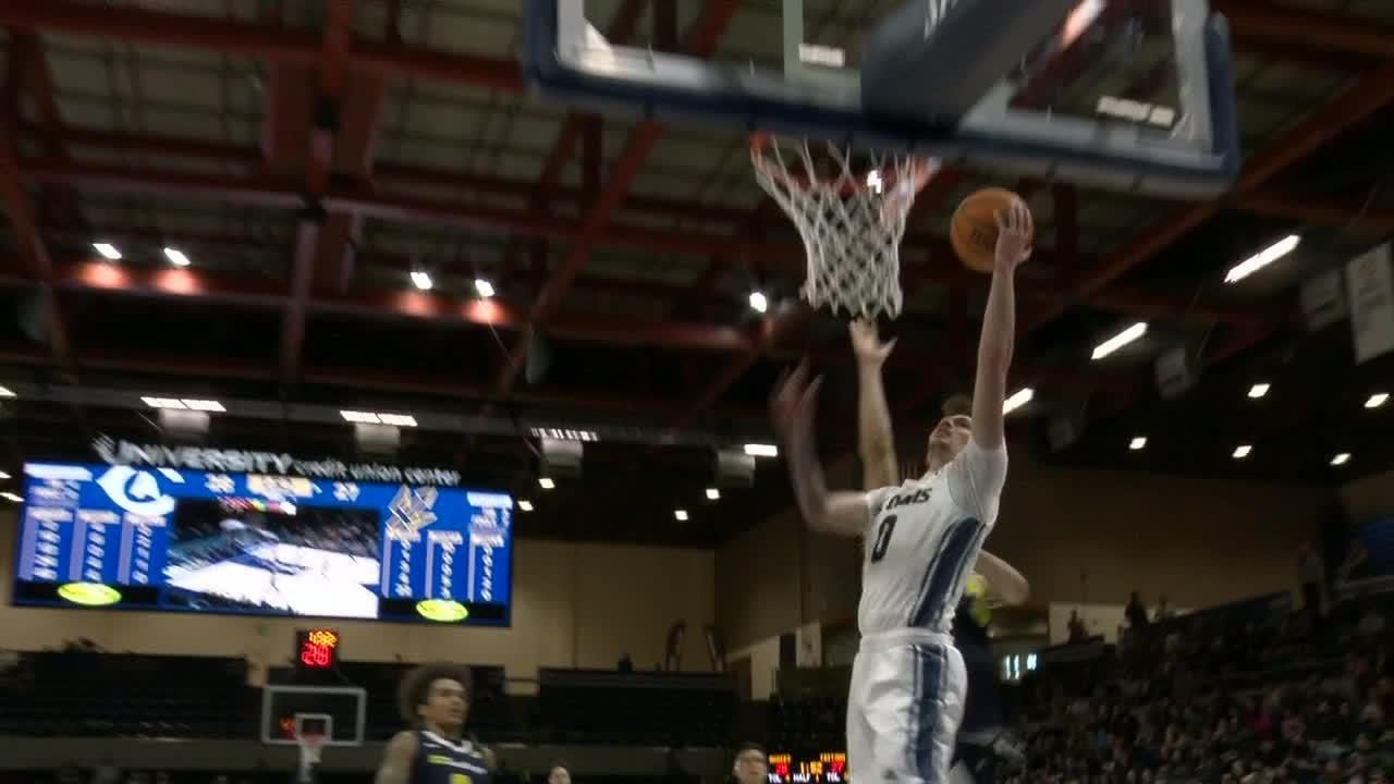 Justin DeGraaf gets up for the rejection - ESPN Video